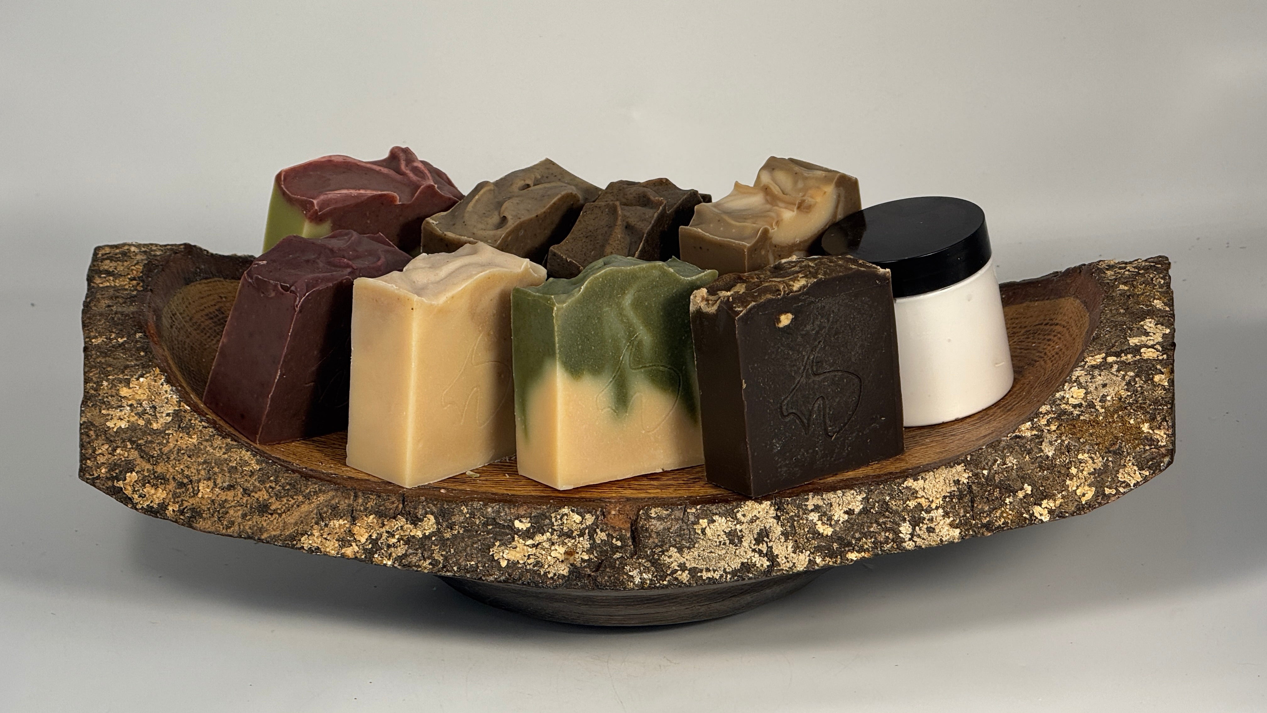 Women's 8-Pack Variety Soaps & 1 Nourishing Body Balm – Patriot Goat Soaps